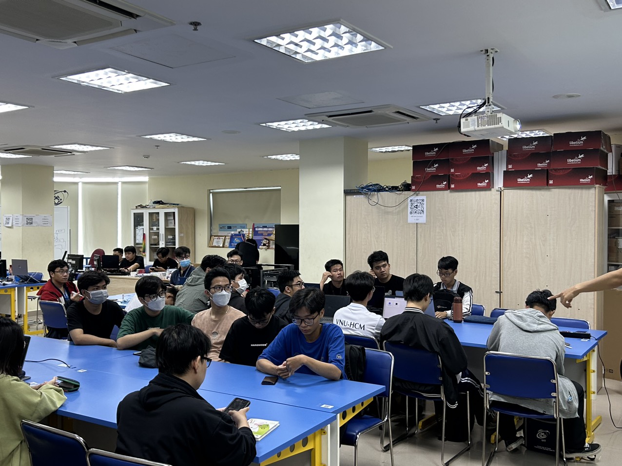Khoa MMT&TT khai giảng lớp IoT Training năm 2023 – UIT.NC
