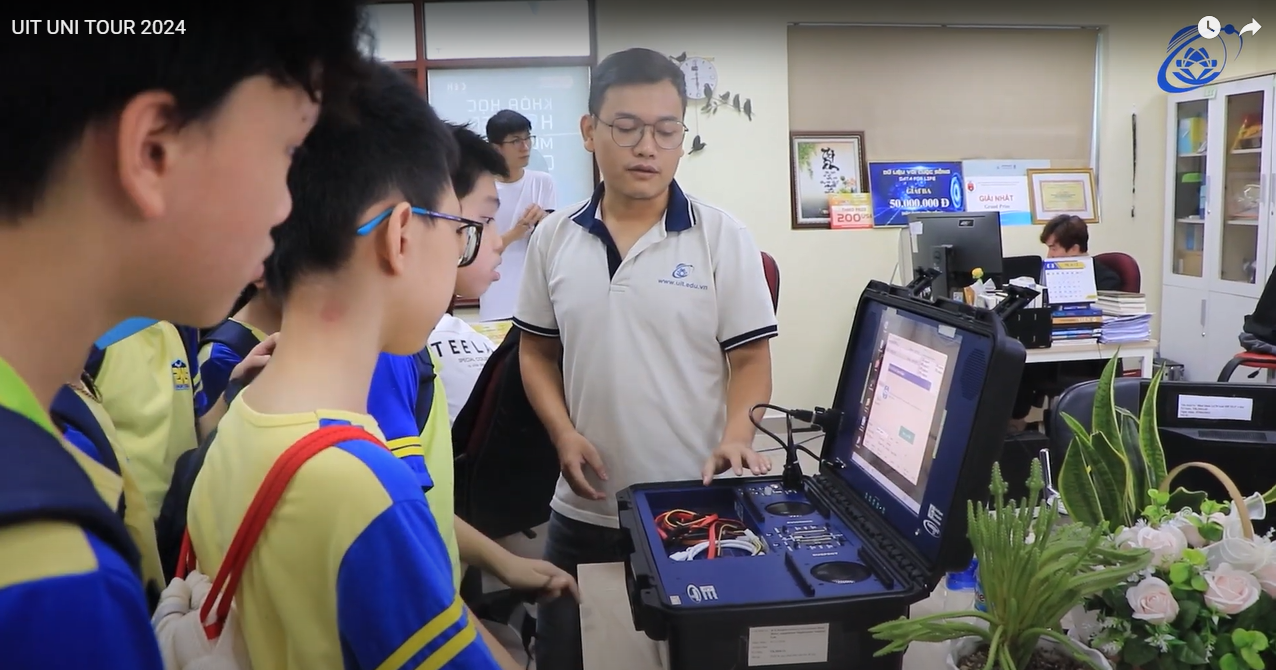Khoa MMT&TT đón tiếp đoàn học sinh Trường TH, THCS & THPT Thái Bình Dương - PHS tham quan – UIT.NC